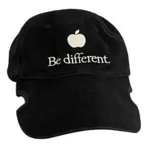 Balenciaga Be Different' Baseball Cap - Black/white