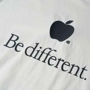 Balenciaga Be Different' T-shirt