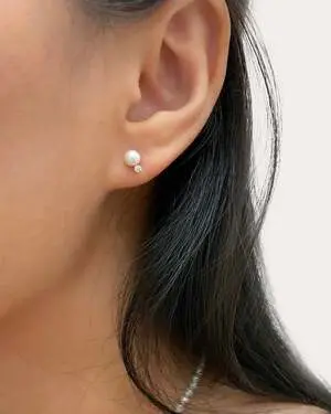 POPPY FINCH Diamond & Freshwater Pearl Stud Earrings