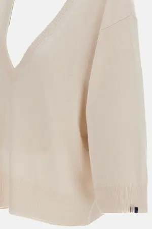 Extreme Cashmere Long-sleeved Crewneck Jumper With V-neck