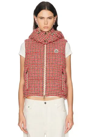 Moncler Niverolle Vest In Red