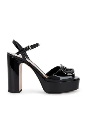 Valentino Garavani Vlogo Signature Sandal In Black - Nero