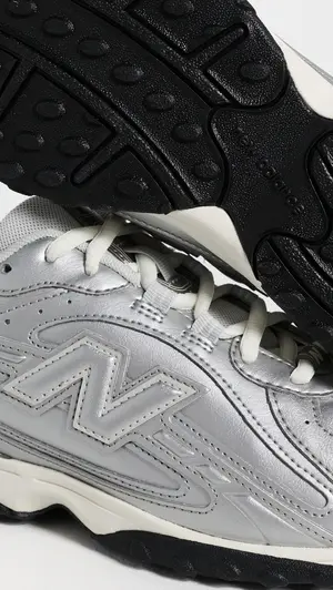 NEW BALANCE 204l Sneakers M 7.5/ W