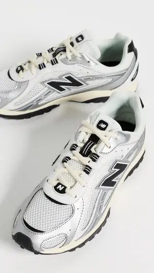 NEW BALANCE 204l Sneakers M 4/ W