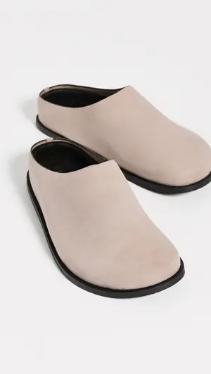 A.emery Lou Clogs