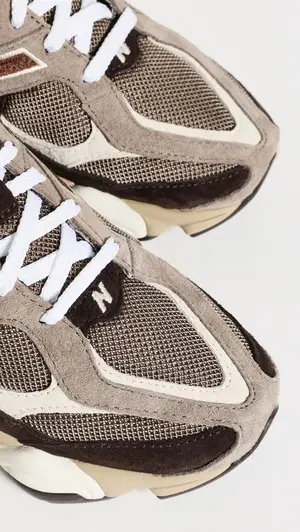 NEW BALANCE 9060 Lifestyle Sneakers - Brown/brown
