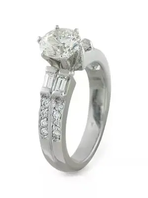 LB EXCLUSIVE Solitaire Diamond Ring