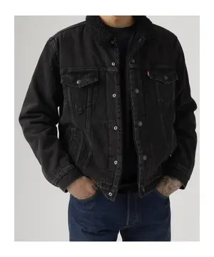 LEVI'S Type Iii Sherpa Trucker Jacket
