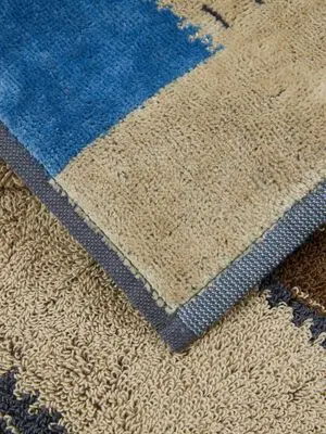 CARRARA Bath And Beach Towels Lifestyle