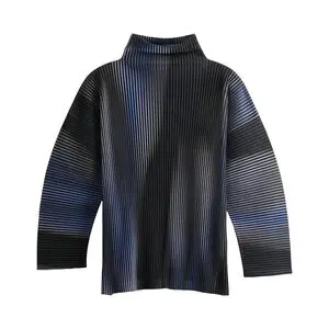 Issey Miyake Blend Of Lights T-shirt - Blue