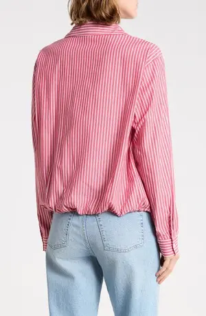 BEACHLUNCHLOUNGE Beach Lunch Lounge Marin Striped Cotton Crop Bubble Hem Shirt - Currant Red