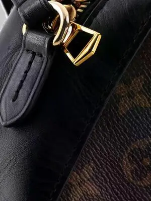 LOUIS VUITTON Monogram Canvas Saintonge Handbag - Black