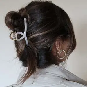 VIEVE Marble Claw Clip