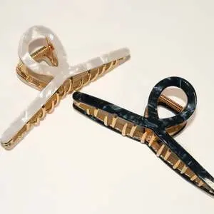 VIEVE Marble Claw Clip