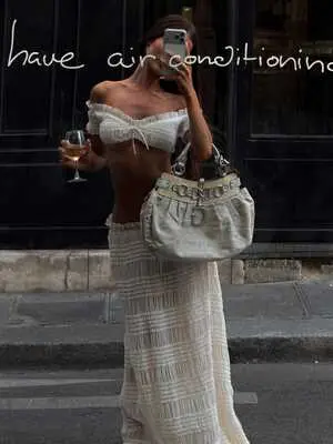 OUTCAST Cassidee Off-shoulder Crop Top