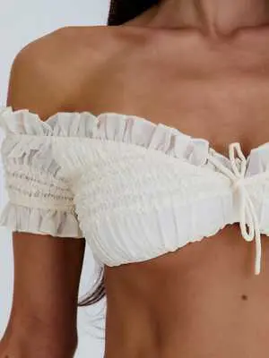 OUTCAST Cassidee Off-shoulder Crop Top