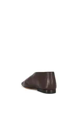 MANSUR GAVRIEL Square Soft V Flat In Brown
