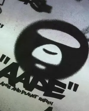 AAPE BY *A BATHING APE Graffiti-print T-shirt