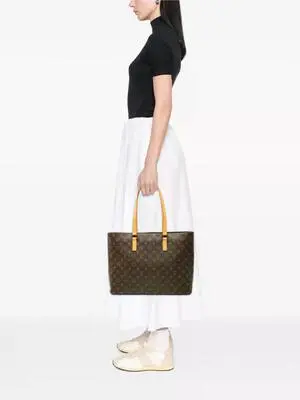 LOUIS VUITTON 2000 Monogram Luco Tote Bag