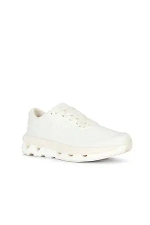 On Cloudzone Sneaker