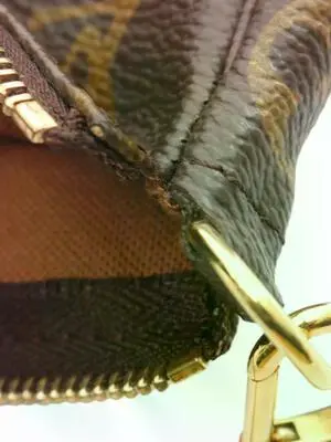 LOUIS VUITTON 2001 Monogram Pochette Accessoires Shoulder Bag - Brown