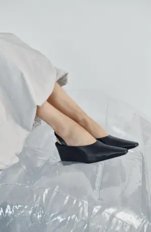DANIELLA SHEVEL Sloane Wedge - Black