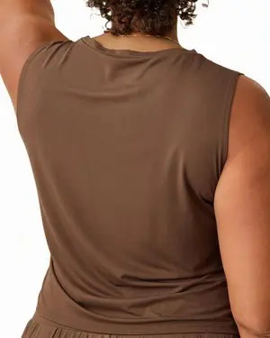 KINDRED BRAVELY Aria Cropped V-neck Tank - Chocolate