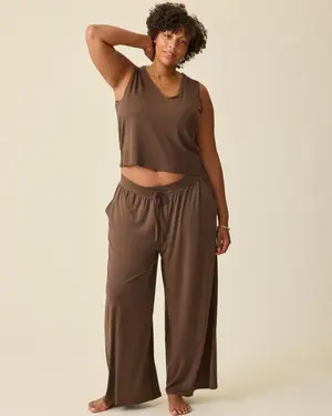 KINDRED BRAVELY Aria Cropped V-neck Tank - Chocolate