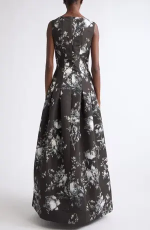 Oscar De La Renta Sleeveless Peony Print Gown