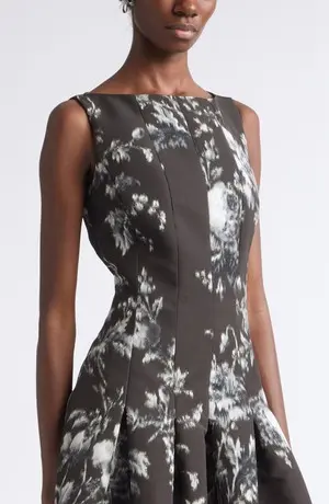 Oscar De La Renta Sleeveless Peony Print Gown