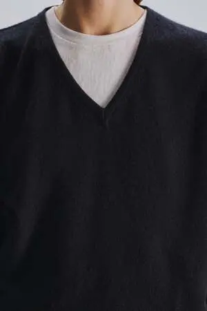 THE ROW Pihla V-neck Baby Cashmere Sweater - Dark Navy