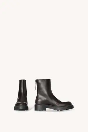 THE ROW Nobilis Fast Boot Lacquer Brown