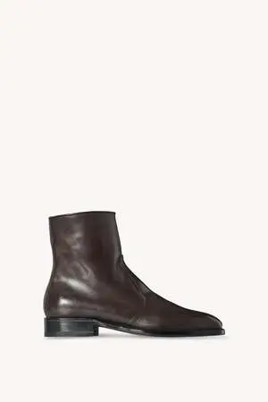THE ROW Oscar Boot - Lacquer Brown