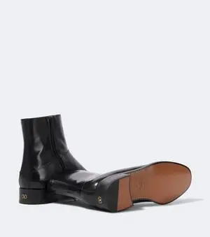 Valentino Garavani Vlogo Leather Ankle Boots