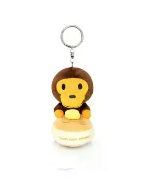 A BATHING APE Pancake-motif Plush Keychain - Brown