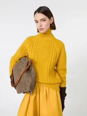 Max Mara Wool Yarn Turtleneck Aran Jumper