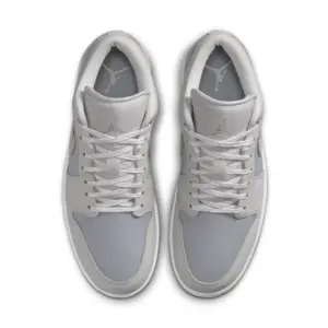 JORDAN 1 Low Se Athletic Shoes - White