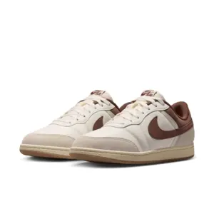 JORDAN Skyline Low Le Sneakers