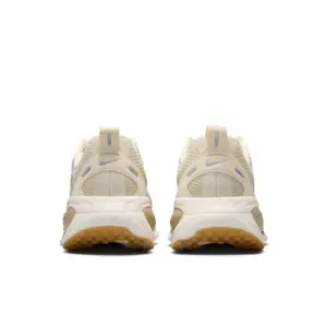 Nike Vomero 18 Road Running Shoes - Brown
