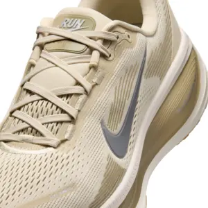 Nike Vomero 18 Road Running Shoes - Brown