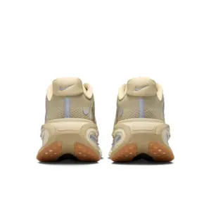 Nike Vomero Premium Road Running Shoes - Brown