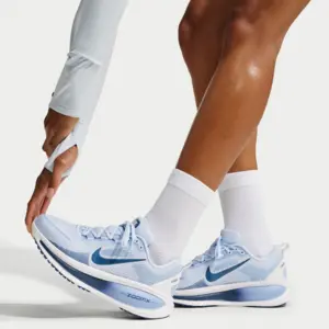 Nike Vomero 18 Road Running Shoes - Blue