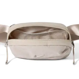 Nike Aura Crossbody Bag