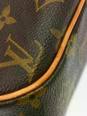 LOUIS VUITTON Monogram Canvas Batignolles Horizontal Tote Bag