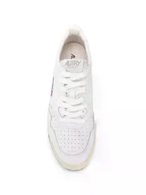 AUTRY Medalist Low Sneakers In Leather