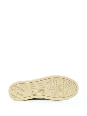 AUTRY Medalist Low Sneakers In Leather And Suede - White