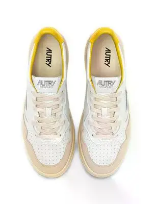 AUTRY Medalist Low Sneakers In Leather And Slicker Suede