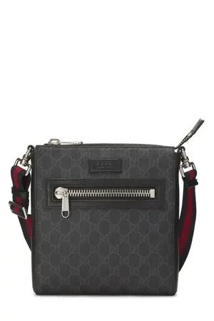 Gucci Gg Supreme Canvas Messenger Bag - Black