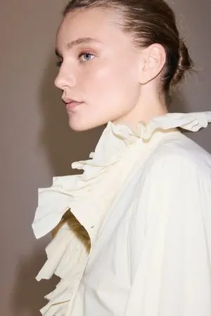 H&m Ruffled Cotton Blouse