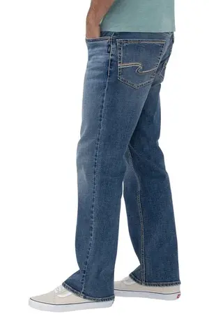 SILVER JEANS CO. Gordie Relaxed Straight Leg Jeans